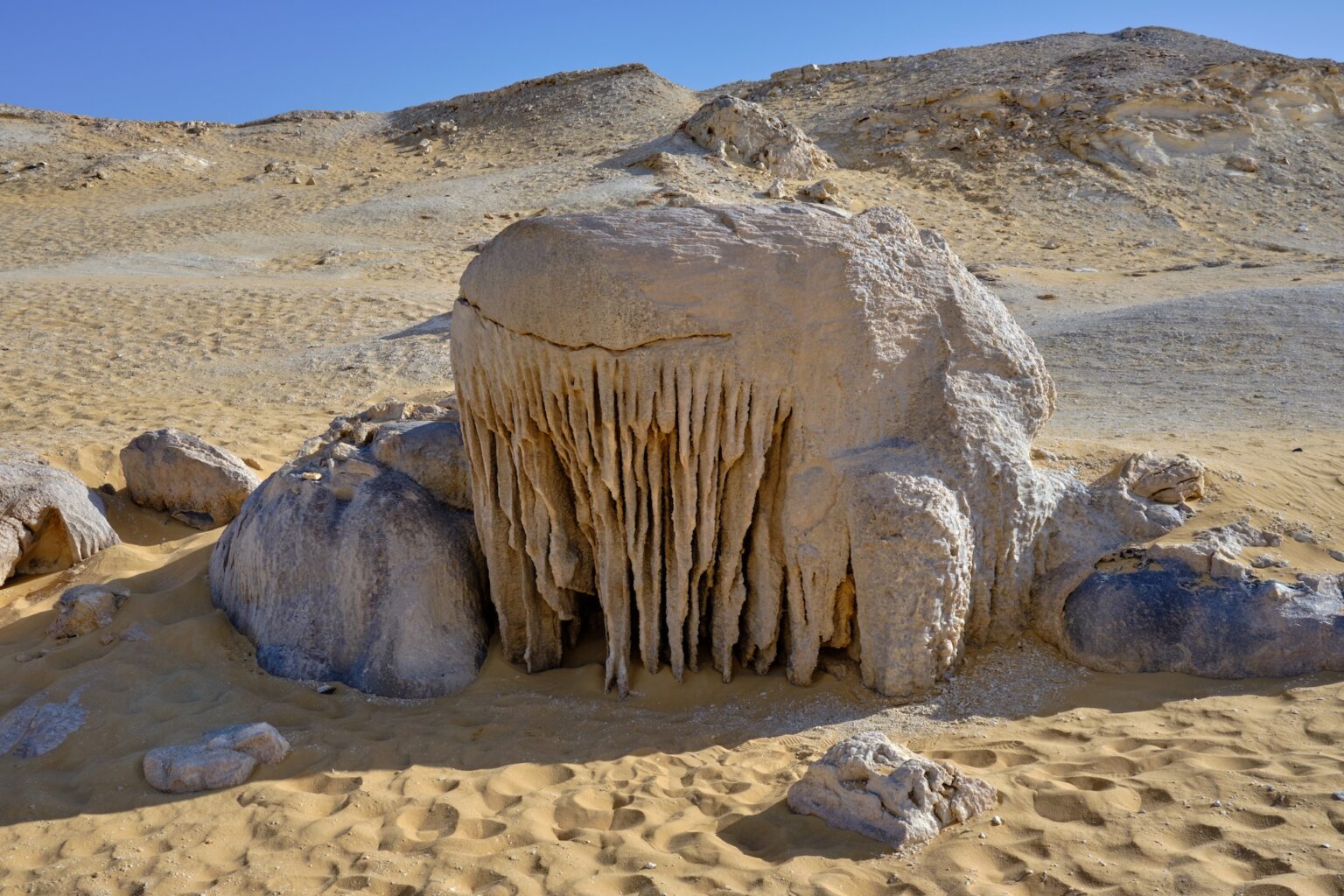 Crystal Mountain, Egypt – A Fairytale Mountain that Sparkles
