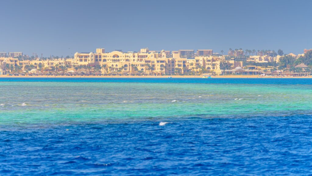 Red Sea Holidays [Illustrated Guide to Egypt's Red Sea Riviera]