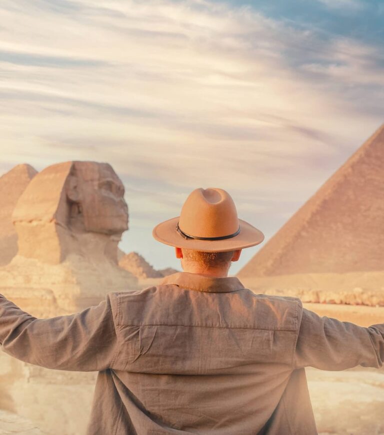 [Guide] What to Wear to the Pyramids in Egypt →